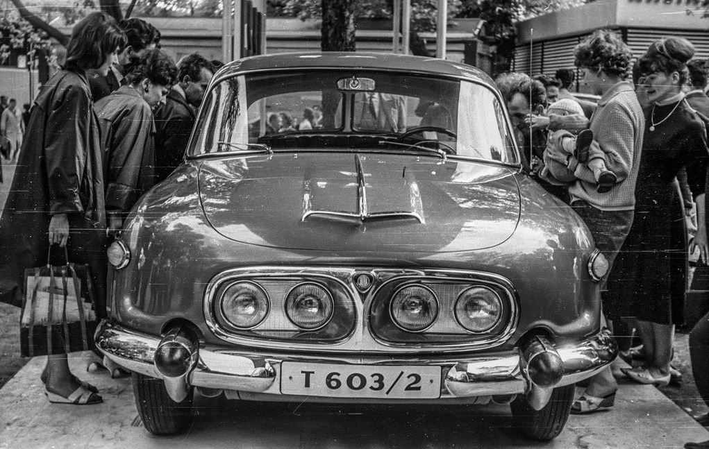 Legendary Tatra 603 on an official silver coin | collectornews.info